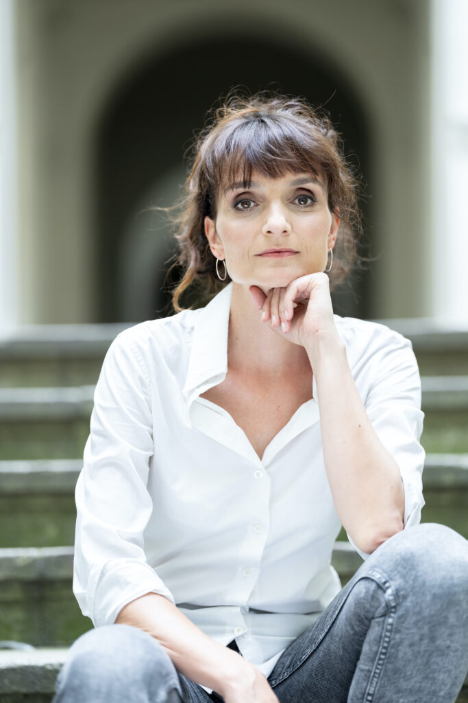 ALICE SCHNEIDER - Actors Cast International